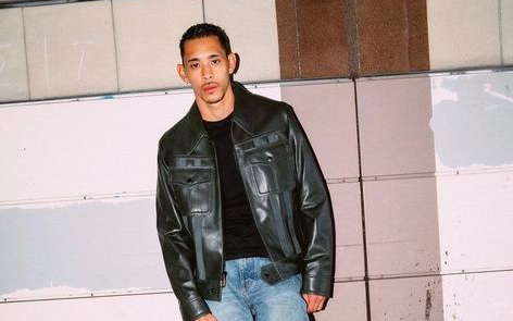 ラッパーIOのファッションとよく着ている服のブランドとアイテムを紹介！ - No doubt